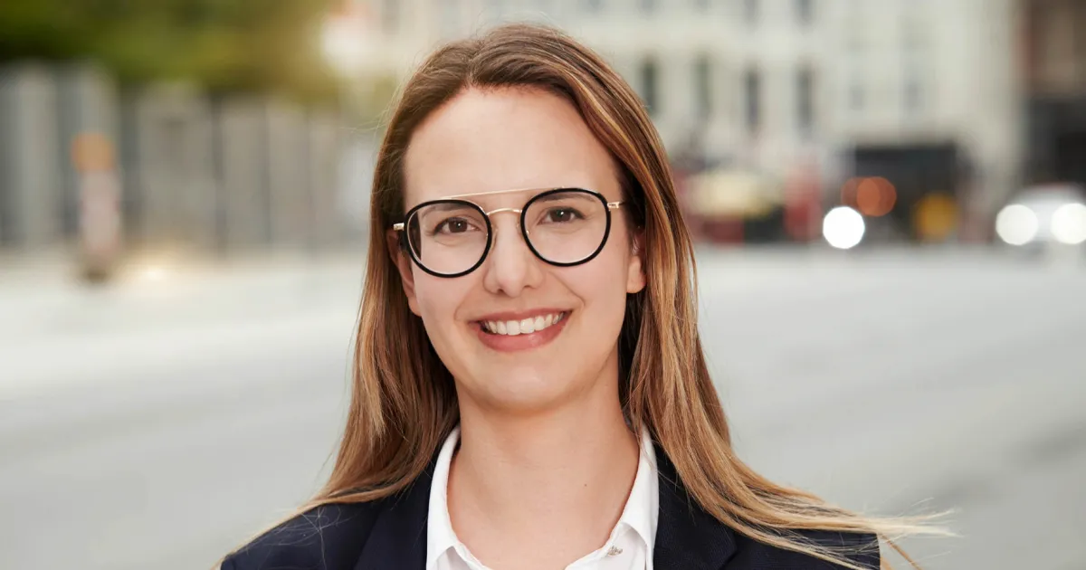 Yulvie Ibriyam | Stibbe